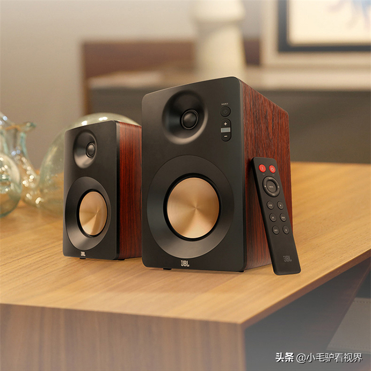 Do you have this JBL speaker in your mind? JBL CM220 to rub a familiar ...