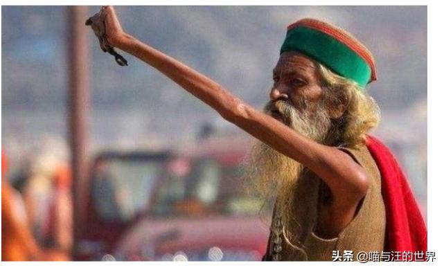 There is an ascetic monk in India who raised his arm high for 46 years ...