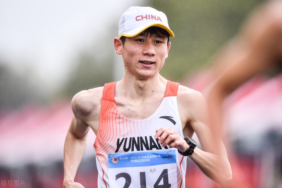 Yunnan teenager Zhang Jun walked from the hometown of race walking to ...