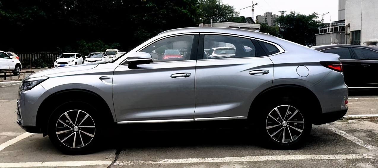 國產又一「黑馬」長CS85，2.0T爆233馬力，軸距2705mm，比X6帥氣 - 資訊咖