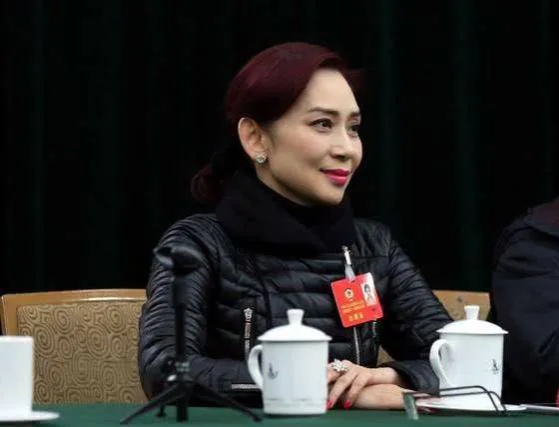 Chow Tai Fook Jewellery's door-to-door son-in-law, Zheng Yutong, has ...