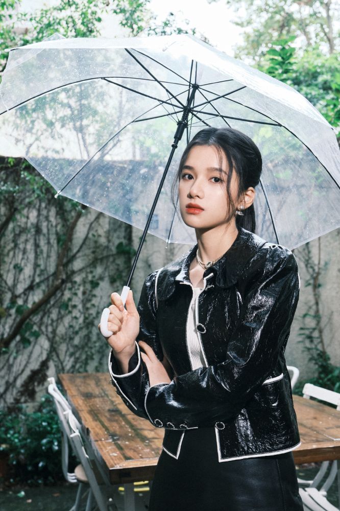 95 Flower umbrella atmosphere: Zhou Ye, Zhang Jingyi, Yu Shuxin, Song ...
