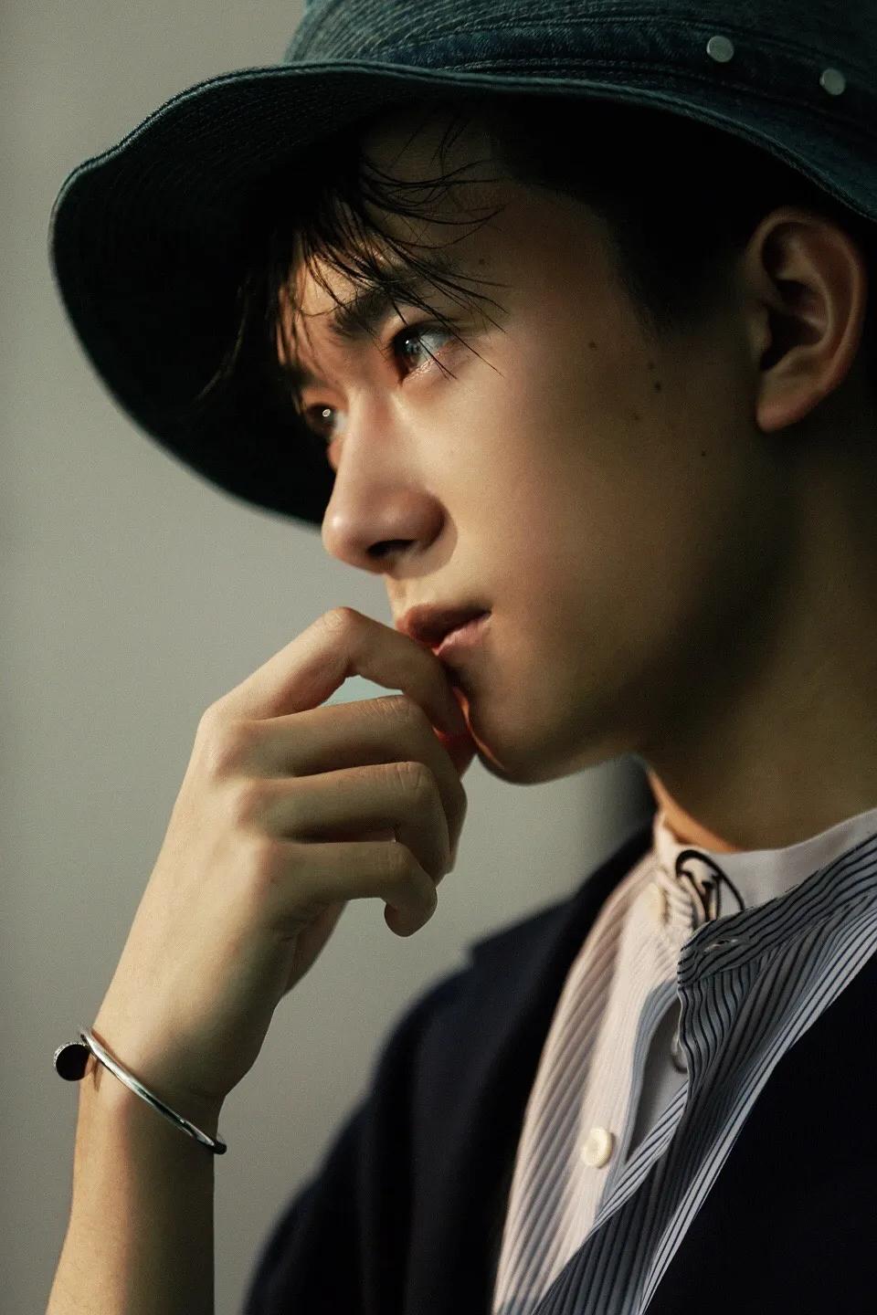 Yi Yang Qianxi, a role model for the new generation - iNEWS