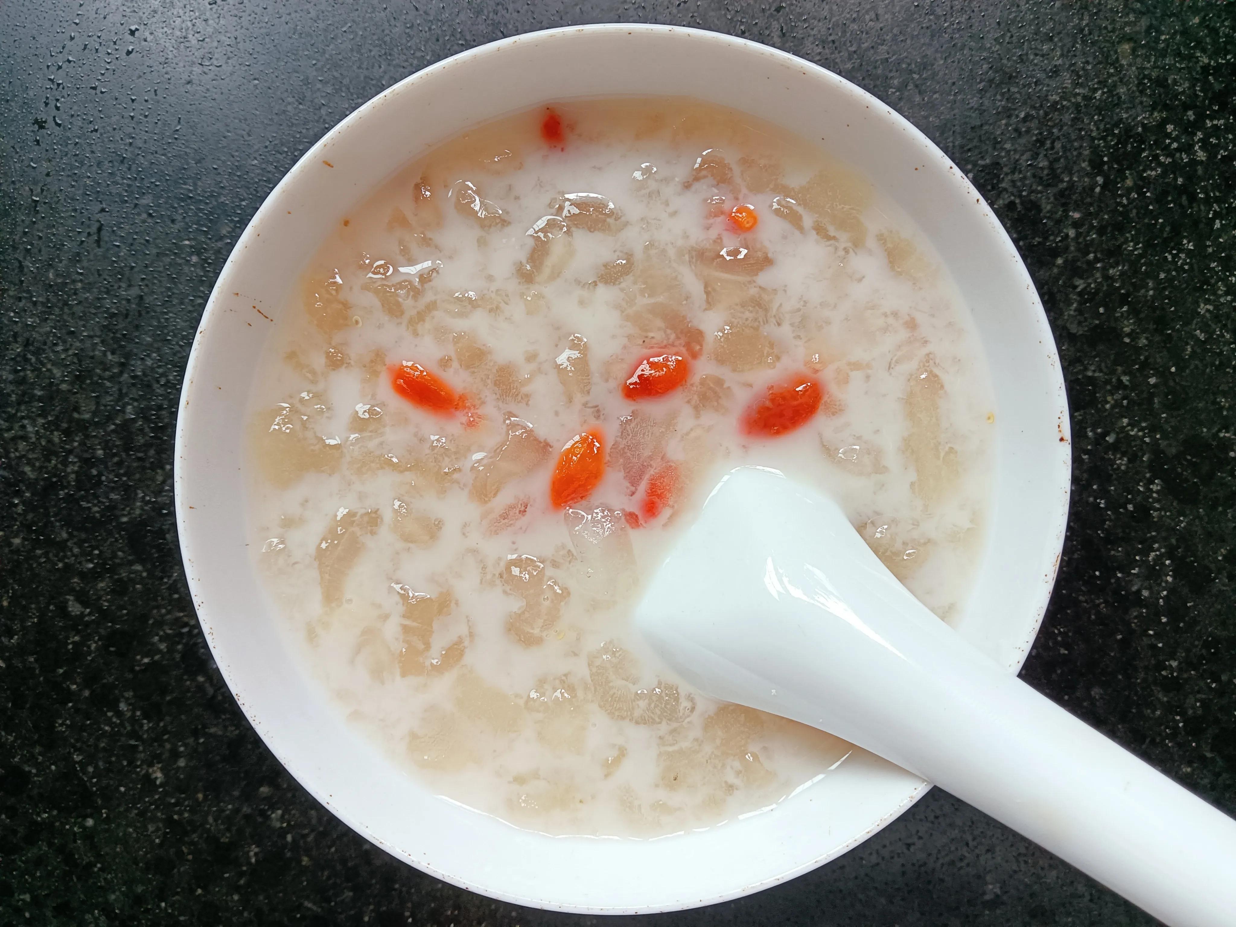 Hashima stewed in coconut milk is a delicious dessert that means good ...