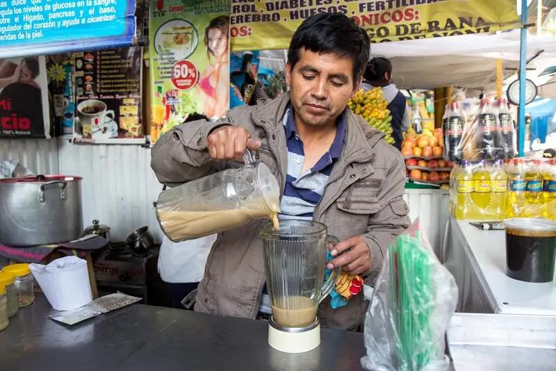 Squeeze the frog into juice and drink it?Does Peru's classic hot drink ...