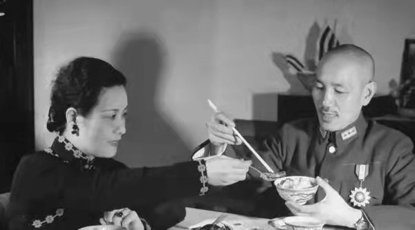 During the Chongqing negotiations, Liao Zhongkai's son-in-law was ...