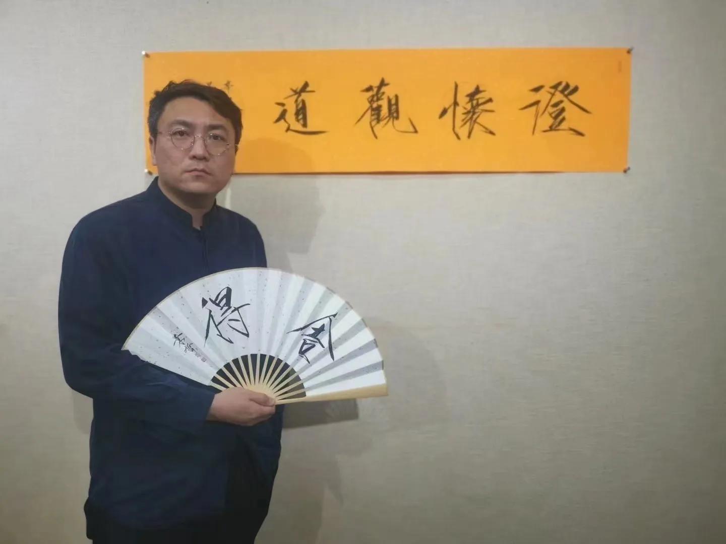 Ren Hong's calligraphy and painting art - iNEWS
