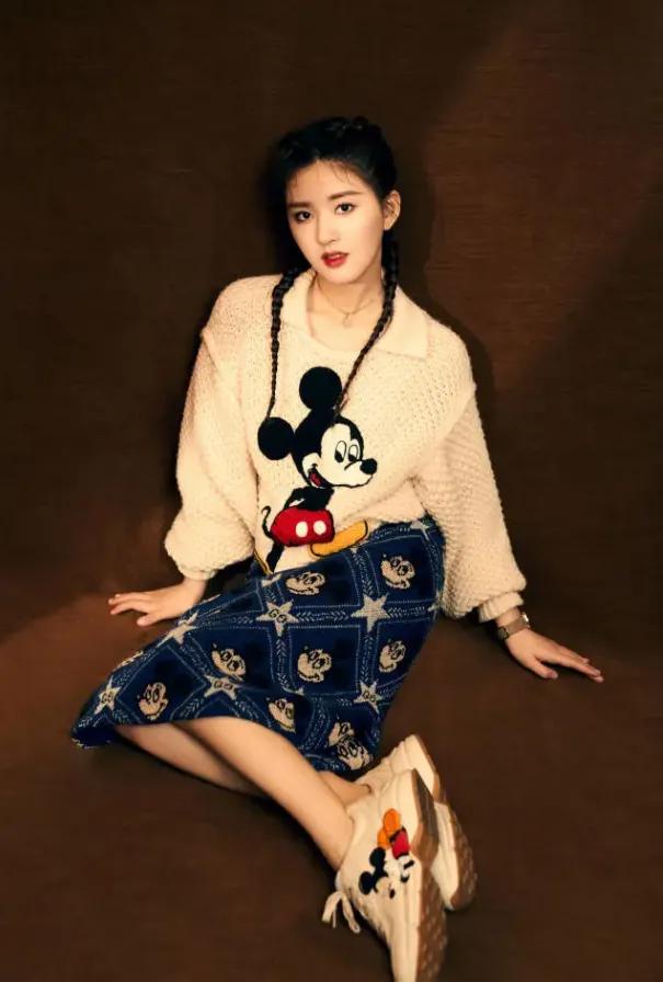 Zhao Lusi, young actor, pure and lovely - iNEWS