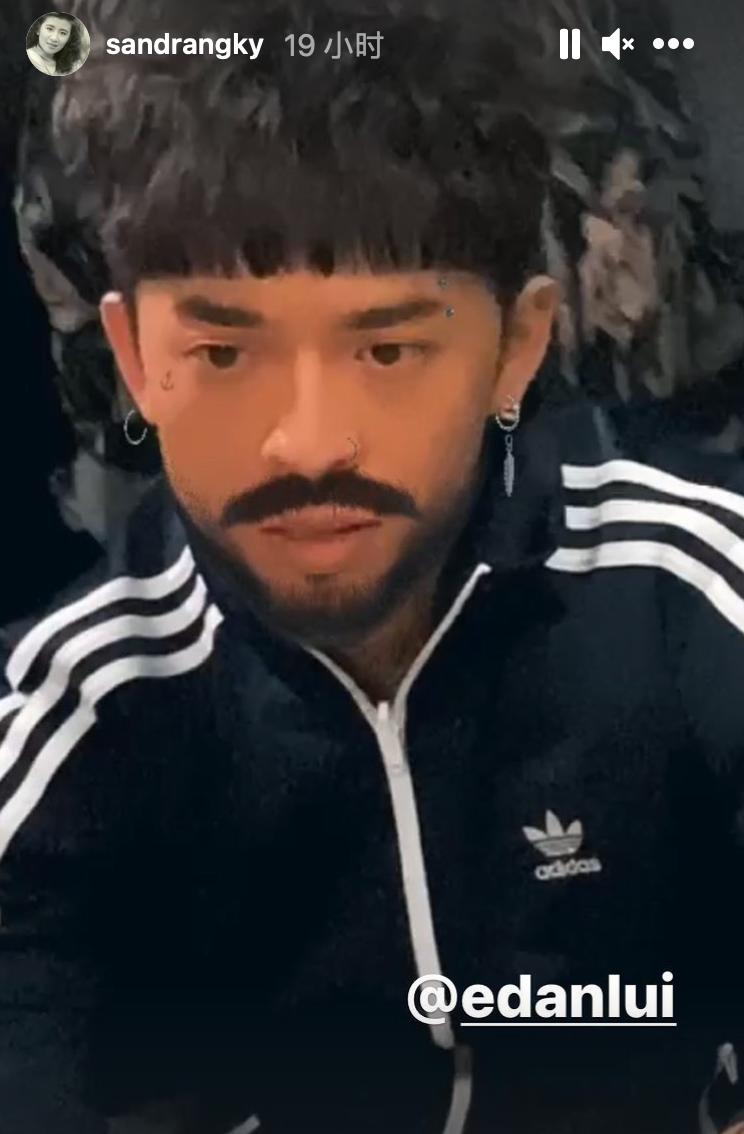 Wu Junru celebrates Father's Day with three generations in the same ...