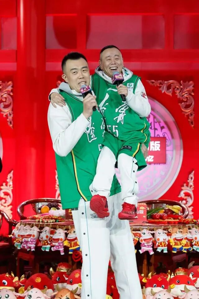 1 meter 6 Pan Changjiang is too funny! He reached Han Dejun's belly ...