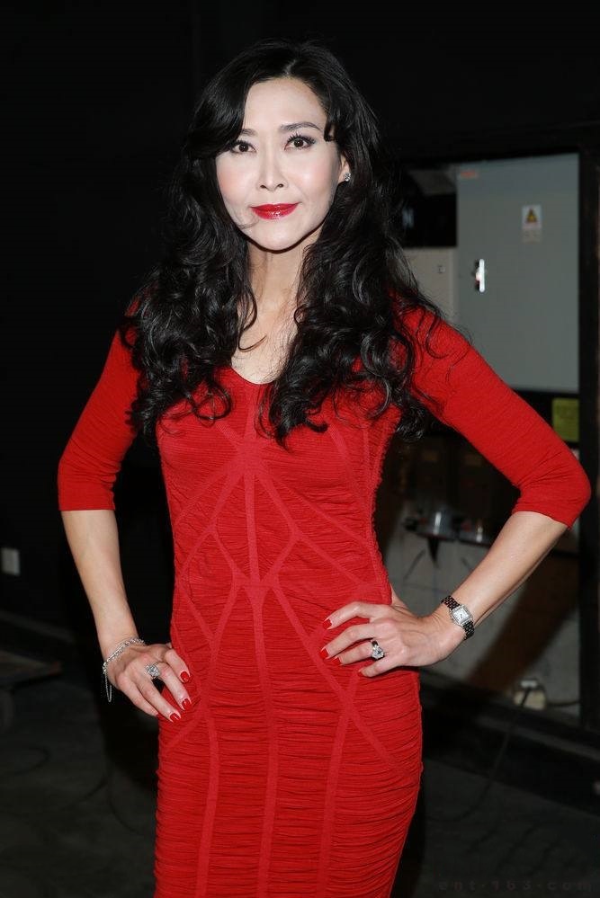 The 53-year-old Ye Yuqing's recent photos revealed that she is a ...