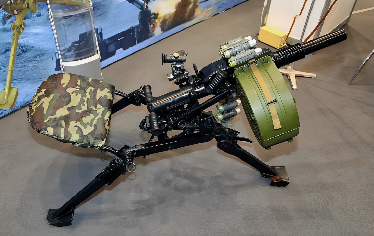 A weapon comparable to the 60 mortar, capable of driving armored ...