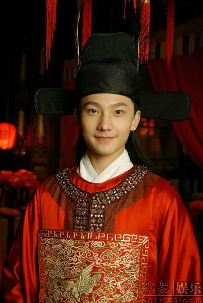 The fairy Yang Yang shed tears, the fairy face of Yang Yang we chased ...