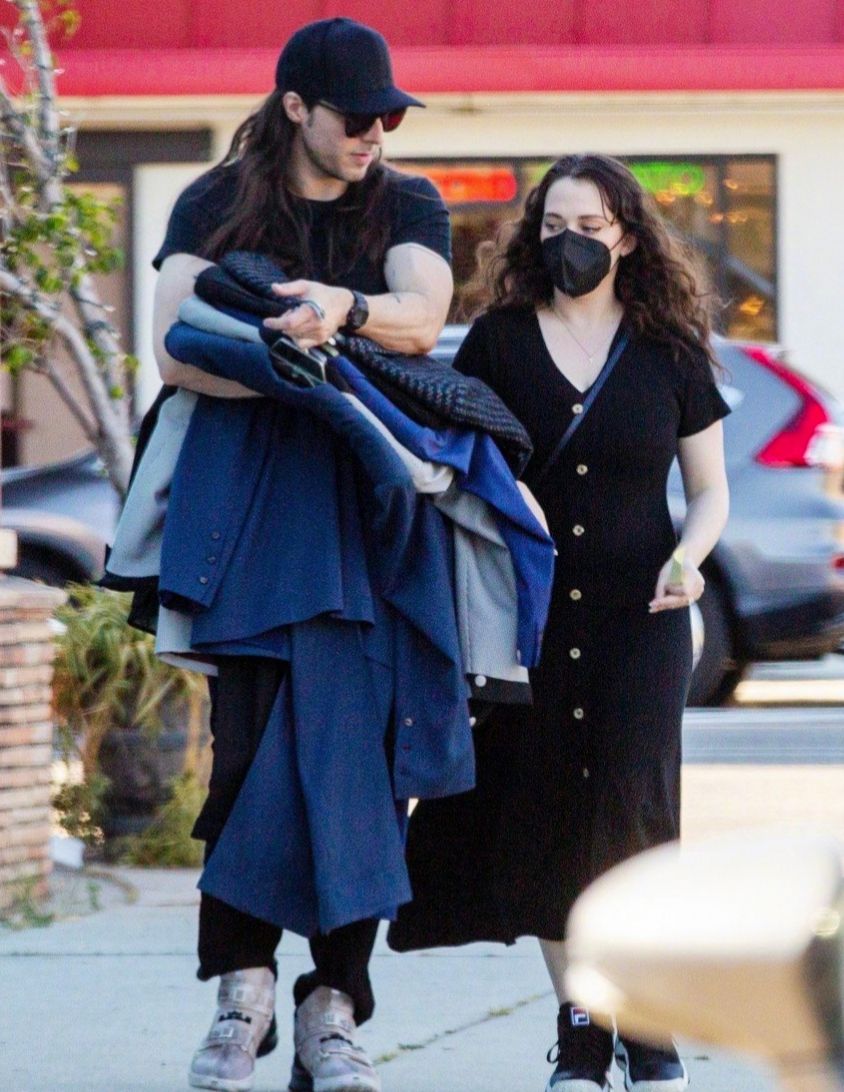 The bankrupt sister Max is moisturized by love, her skin is fair and ...