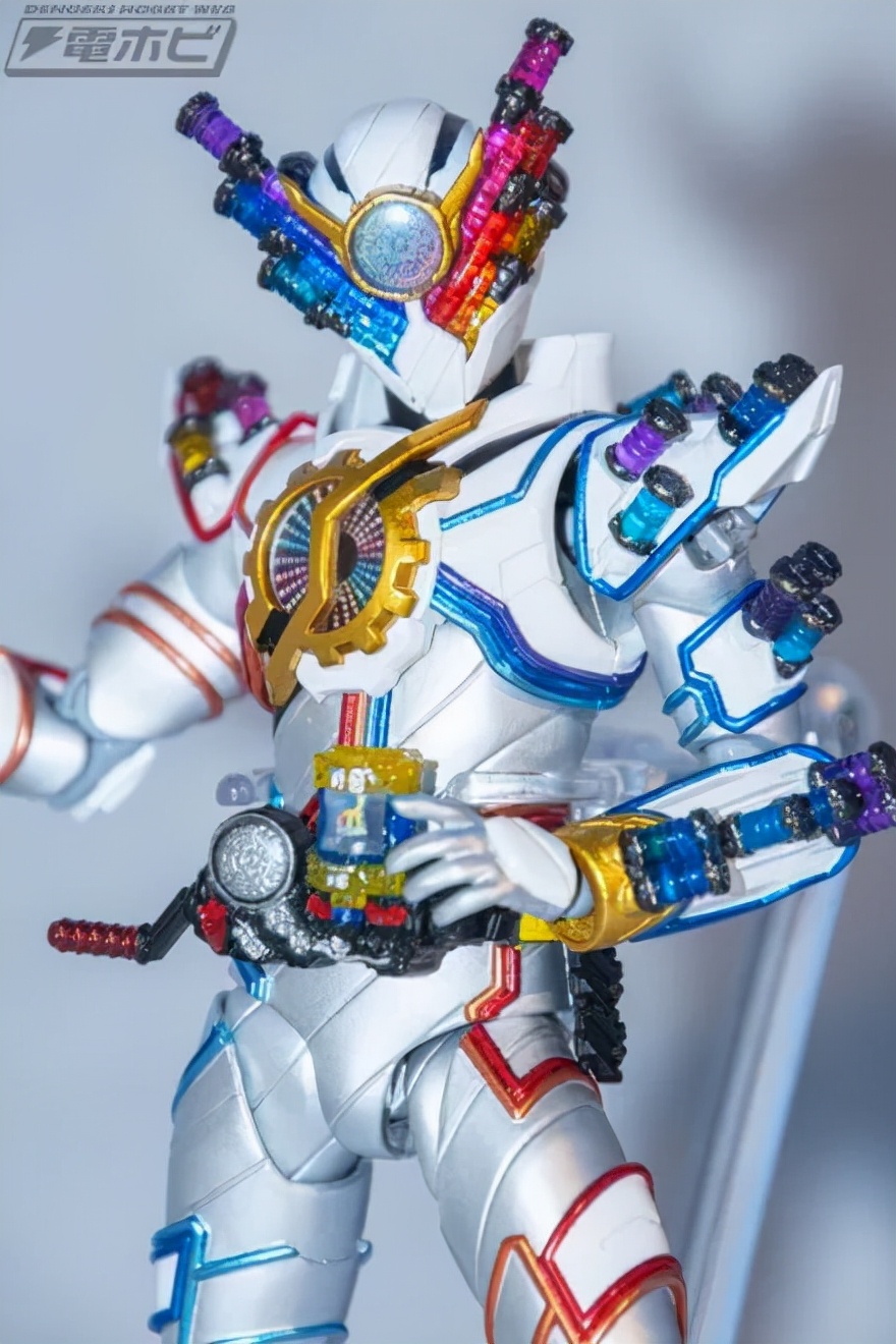 Kamen Rider Build genius form and 02 Izzy version of SHF physical map ...