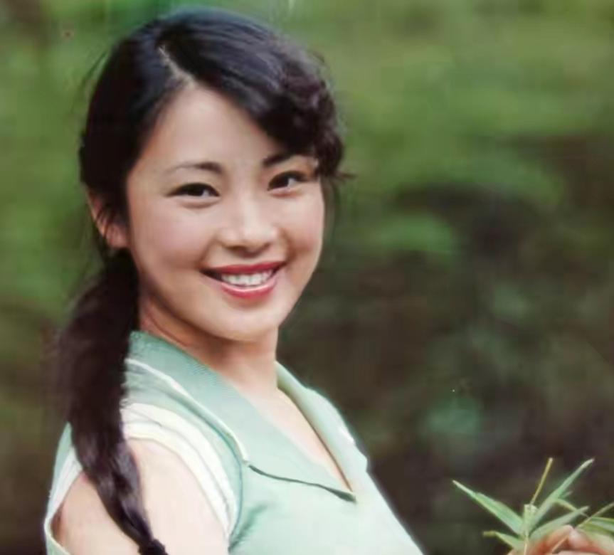 How beautiful was Lizhi when he was young?Jet Li abandoned her son for ...