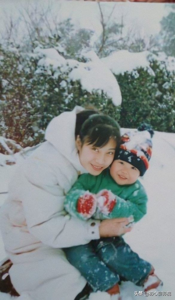 Wang Yibo will return to Hengdian on New Year's Day! Mom and dad send ...