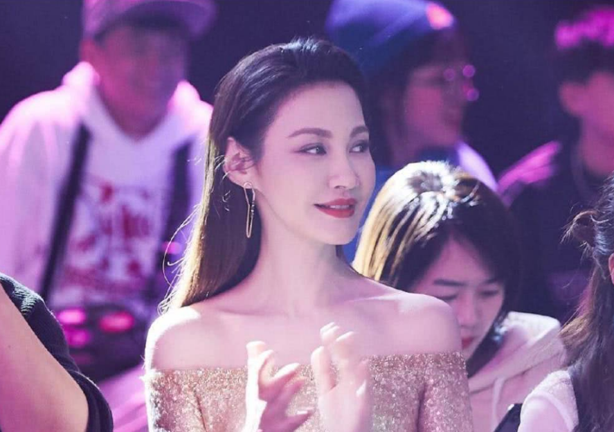 40-year-old "Jiang Yuyan" returns, leaving baby at a loss, netizens ...