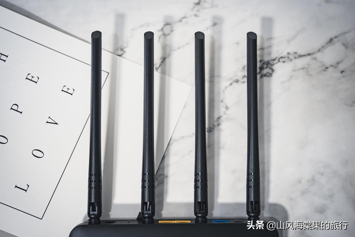 Travel and office with WiFi, Dandelion 4G smart networking router X4C ...