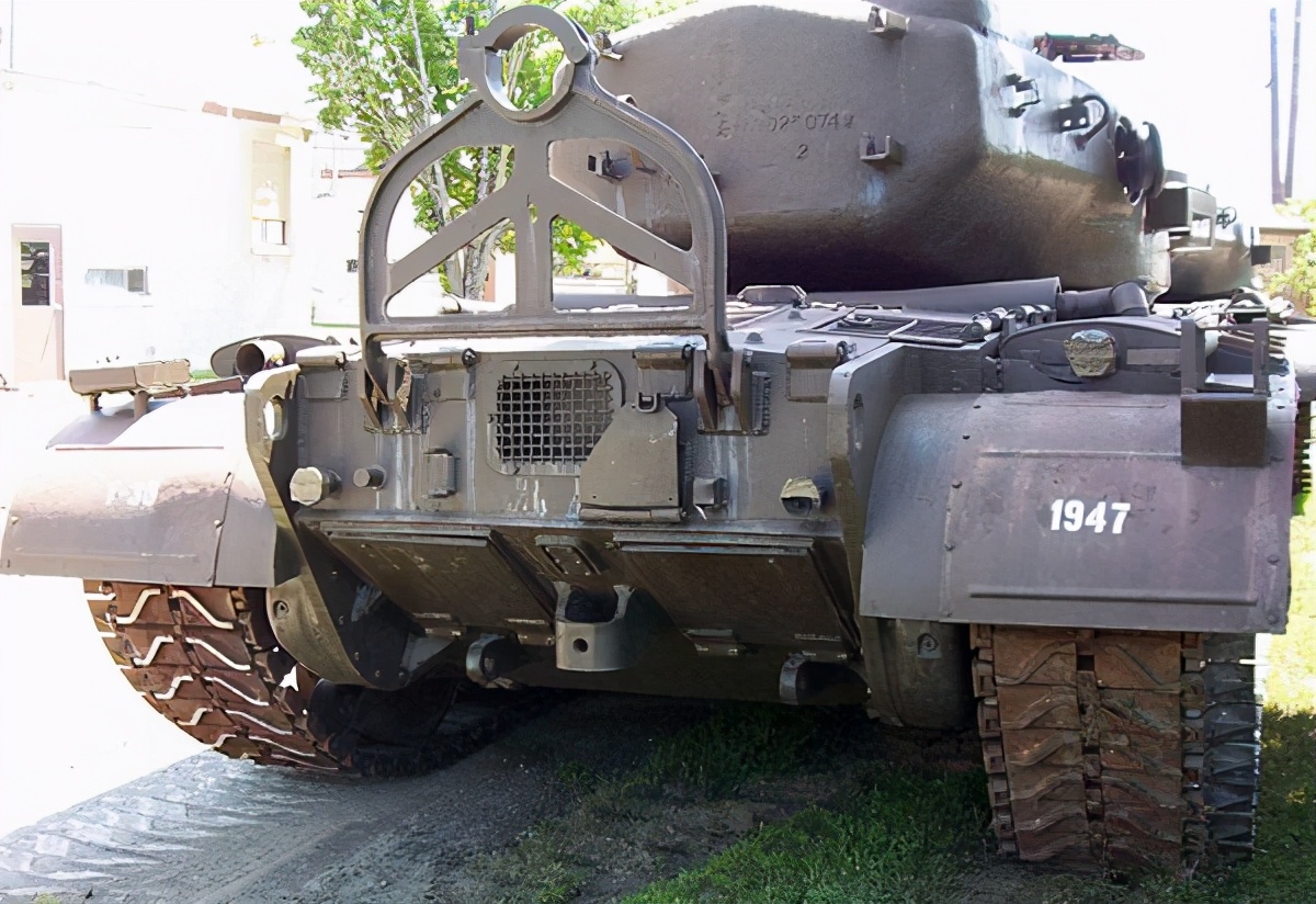 American World War II historical tank-endless fire roaring T30 heavy ...