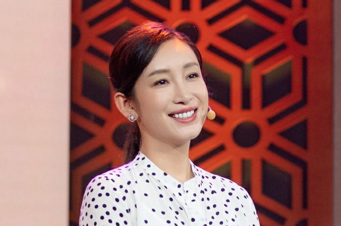 Who is the top ten post-75 female celebrities whose attention has ...