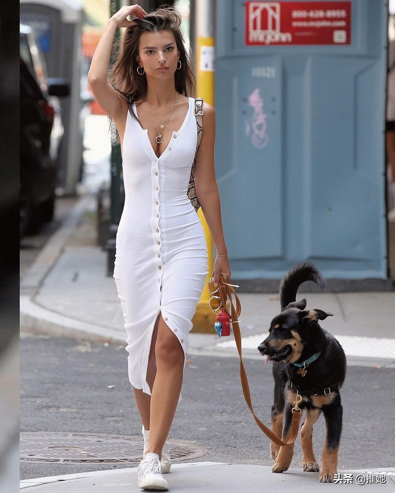 The American model celebrates his 30th birthday, wears a bikini to a ...