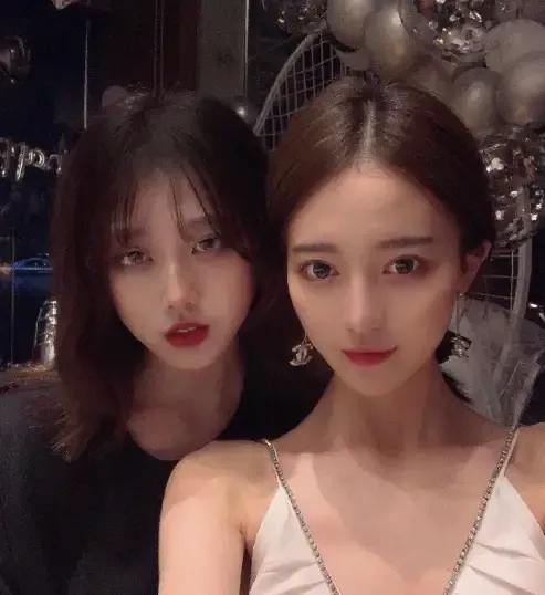 The family of the female sea king Xiang Sixing is a realistic reprint ...