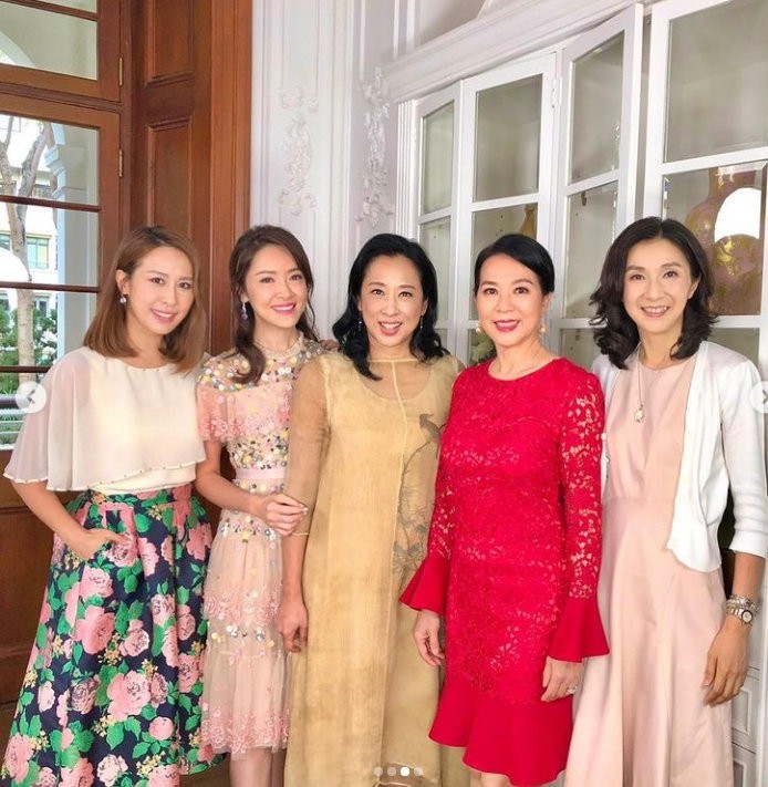 Guo Jingjing's mother-in-law appeared at the Hong Kong sister party ...