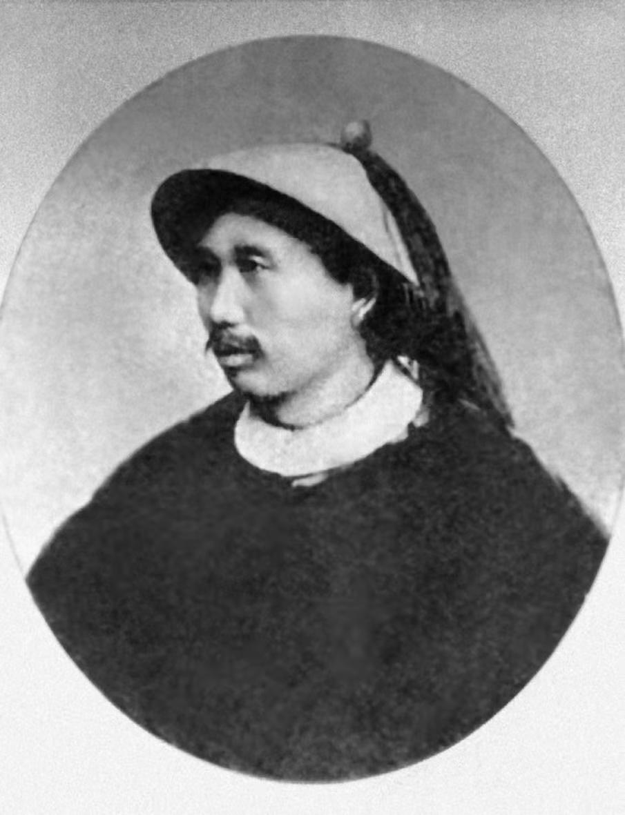 On August 10, 1894, Ding Ruchang led a ship to patrol, and the Japanese ...