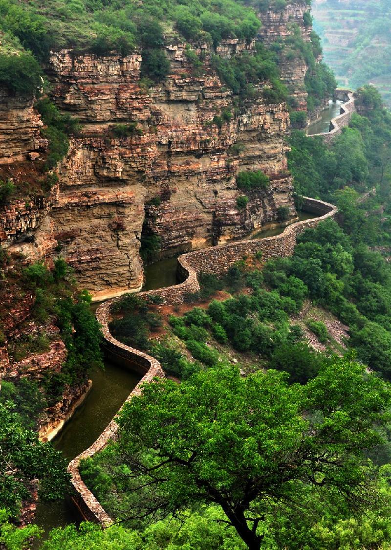 Please look at the title book of Hongqiqu 60 years ago. I really admire ...