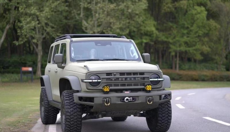 Tank 300 stealth version, the new modified style pays tribute to the ...