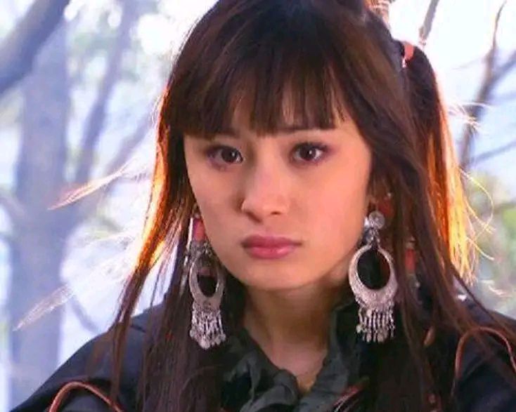 It is said that 34-year-old Yang Mi's face collapsed? The aging ...