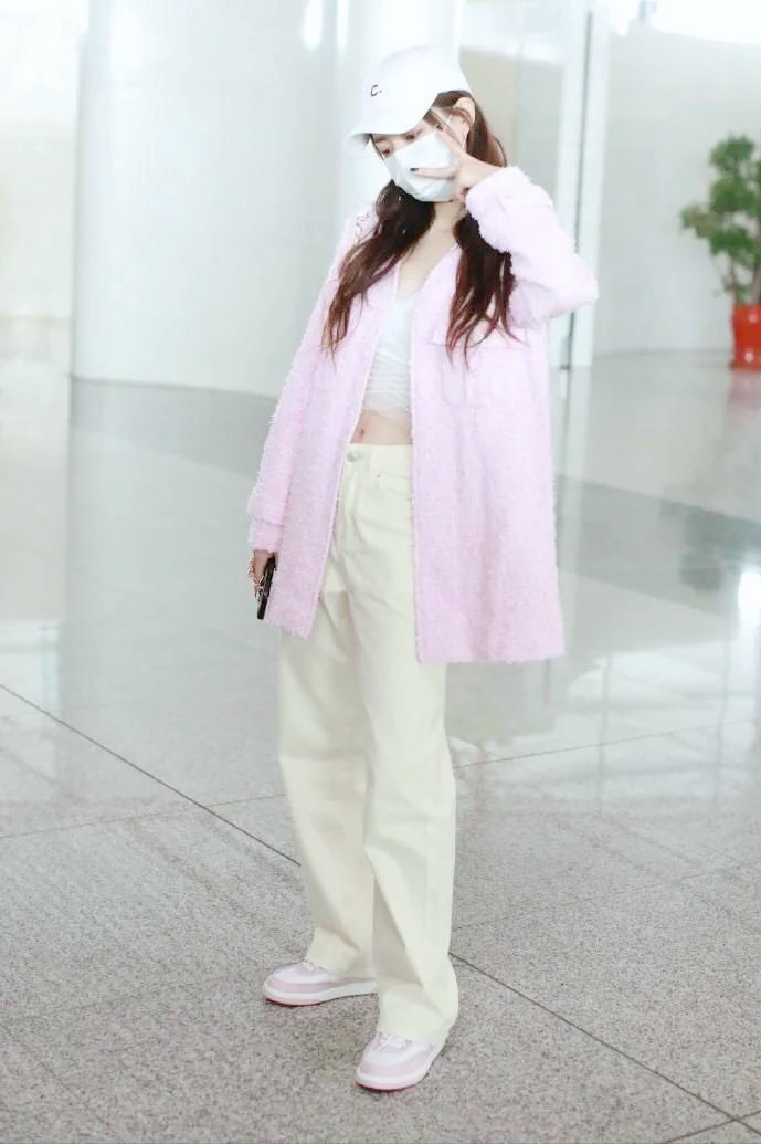 After leaving Zhang Mingen, Xu Lu released herself and became more and ...