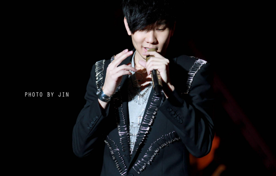How strong is Lin Junjie's background? If you don't work hard to sing ...