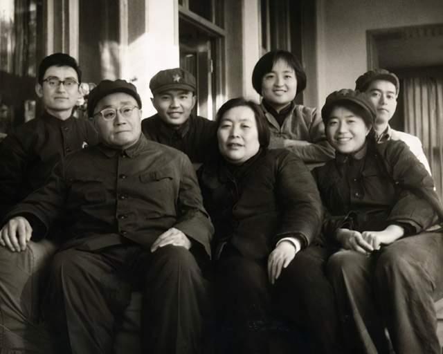 Wang Ronghua: Married to Liu Bocheng at the age of 19, love and respect ...