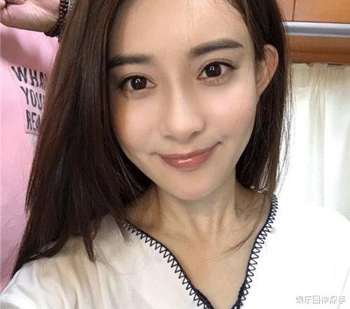 "Chen Qing Ling" brought 3 female partners to the fire, but she seemed ...