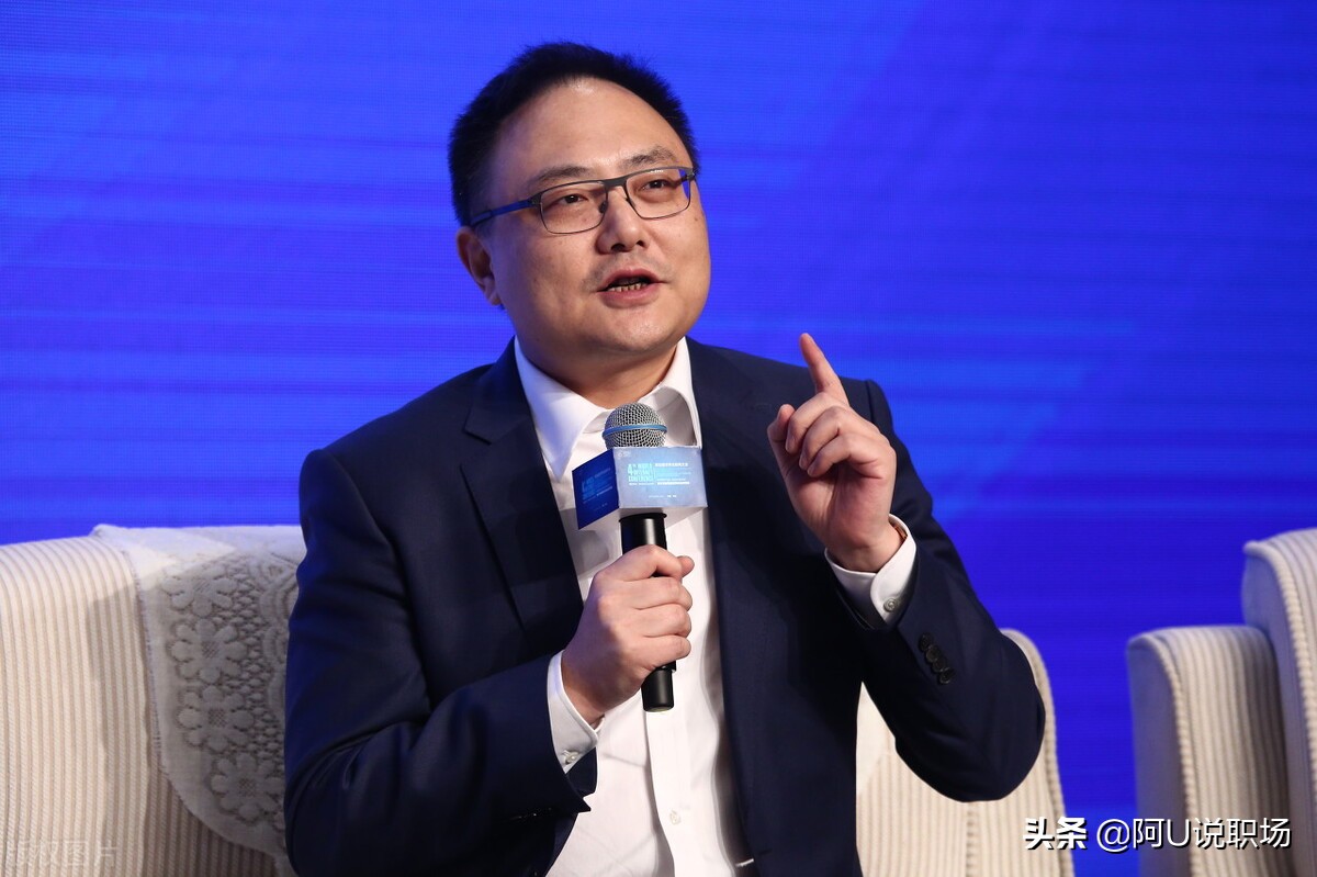 Luo Zhenyu, the founder of Luo Ji Thinking, has no anxiety about selling knowledge, 35 in-depth ...