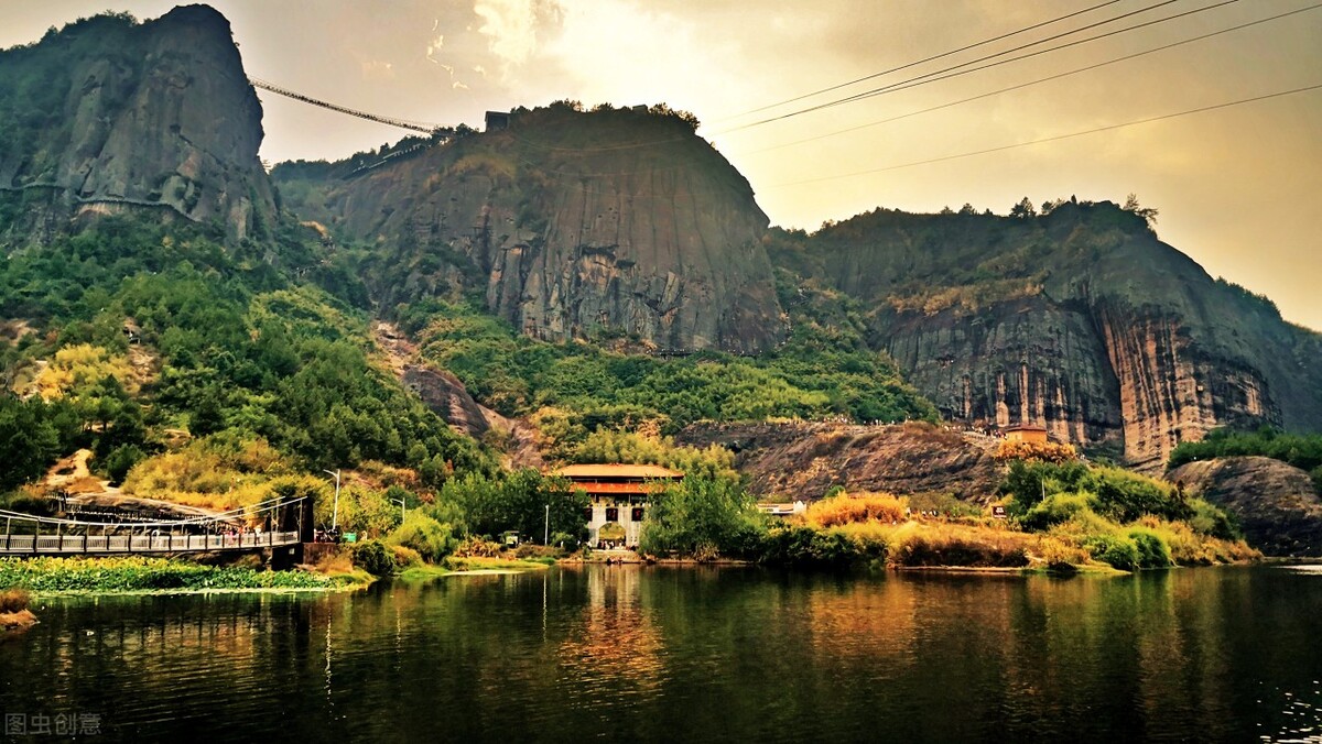 Shiniuzhai, Liuyang, Hunan, the scene of China, is known as the Xiaohua ...