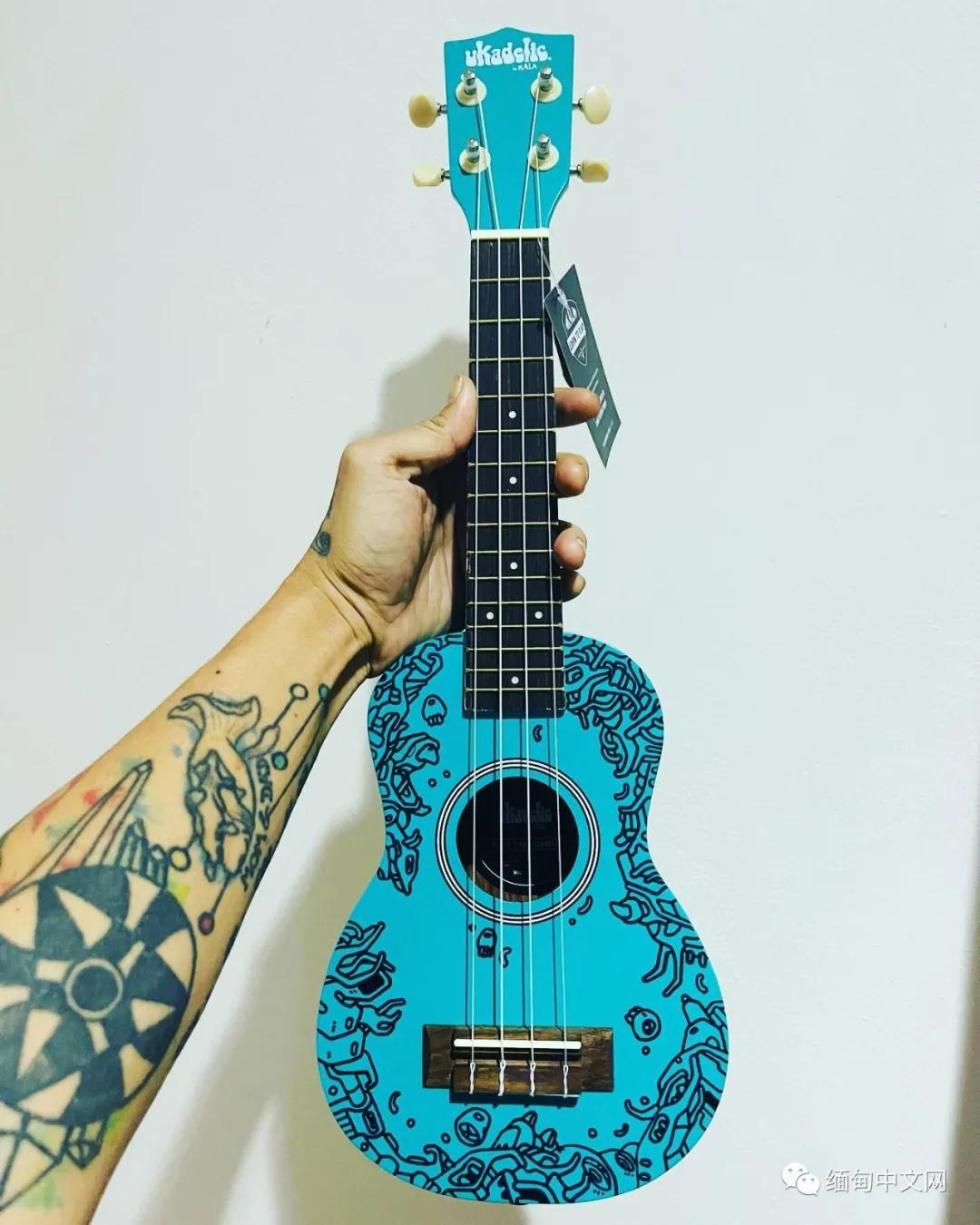 After the famous Burmese singer broke the world record, his parents ...