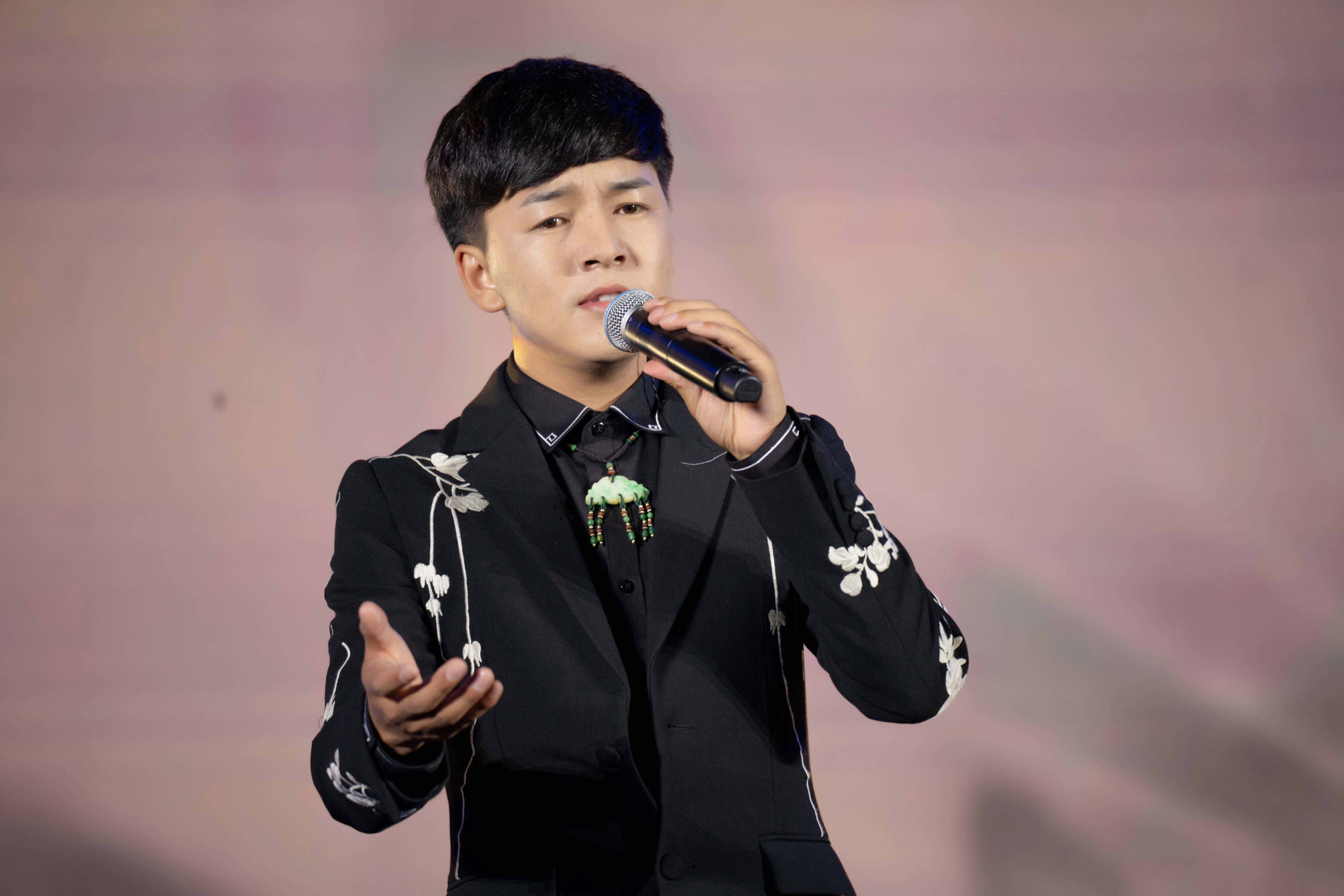 Tenzin Nima's new song is released on the go, using love to influence ...