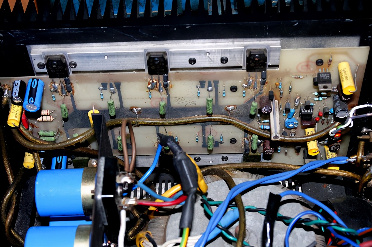 Music fax MF P270-2, field effect tube is in parallel, the sound is ...