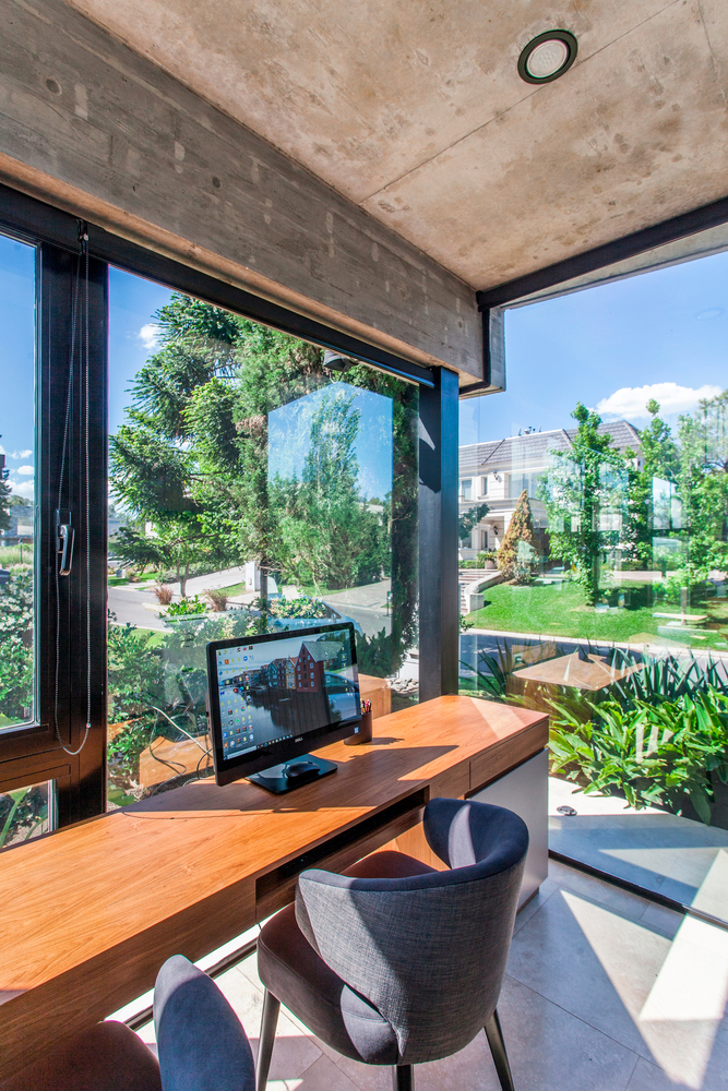 Villa design: an L-shaped mansion of 450 square meters, a large mansion ...