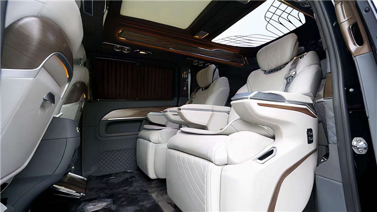 Mercedes-Benz V260L high-top Bach VS680, silver and black two-color customization, full of ...