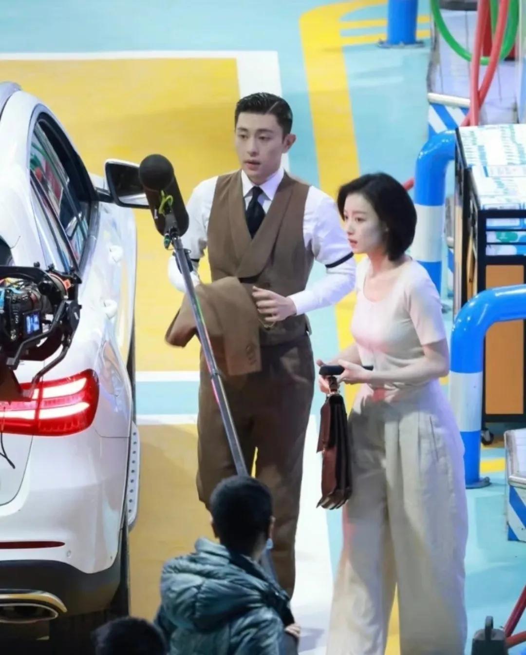 Little gossip, Deng Lun Ni Ni, Xie Na, Zhang Yunlong, Qi Wei, Li ...