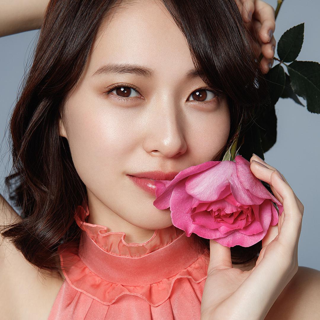 The top ten beauty girls of the year, who will get the flowers?Famous ...
