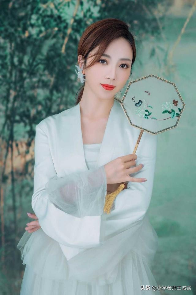 Li Sisi is tall and elegant, she is the mother of two children, she is ...