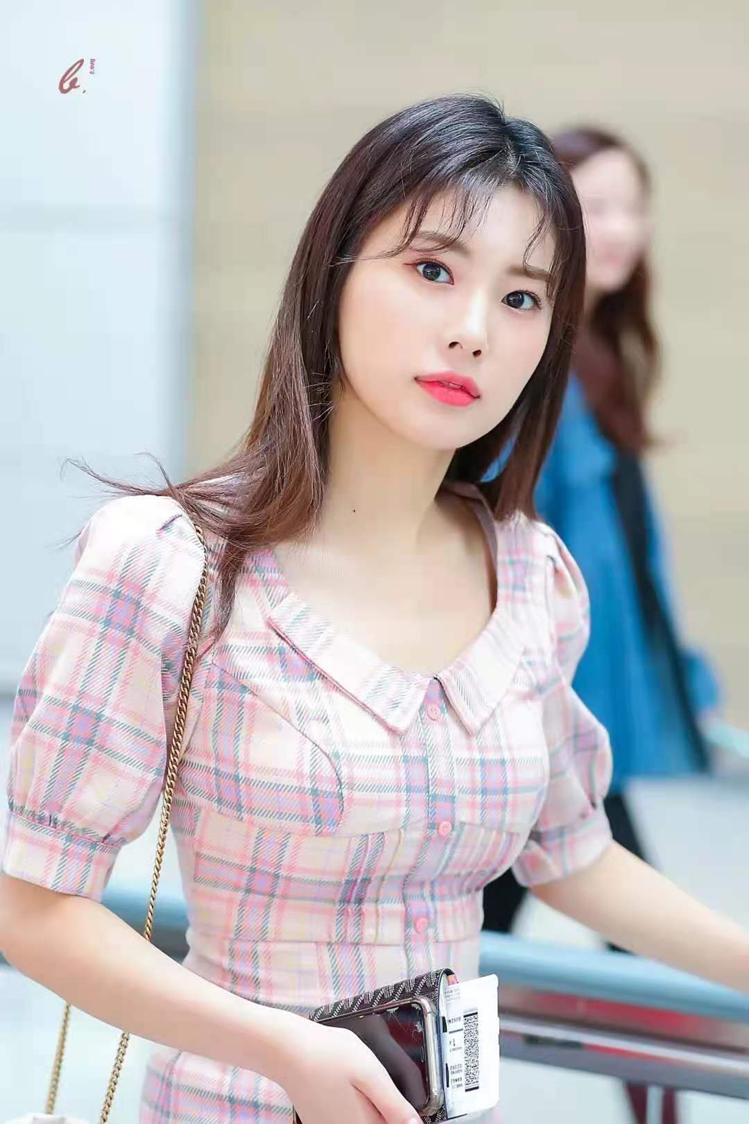 Jian Yan: Her beauty will make people faint, I have to love such a ...