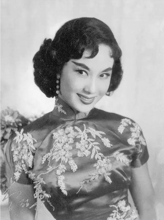 A generation of legendary female superstar Li Lihua, shared precious ...