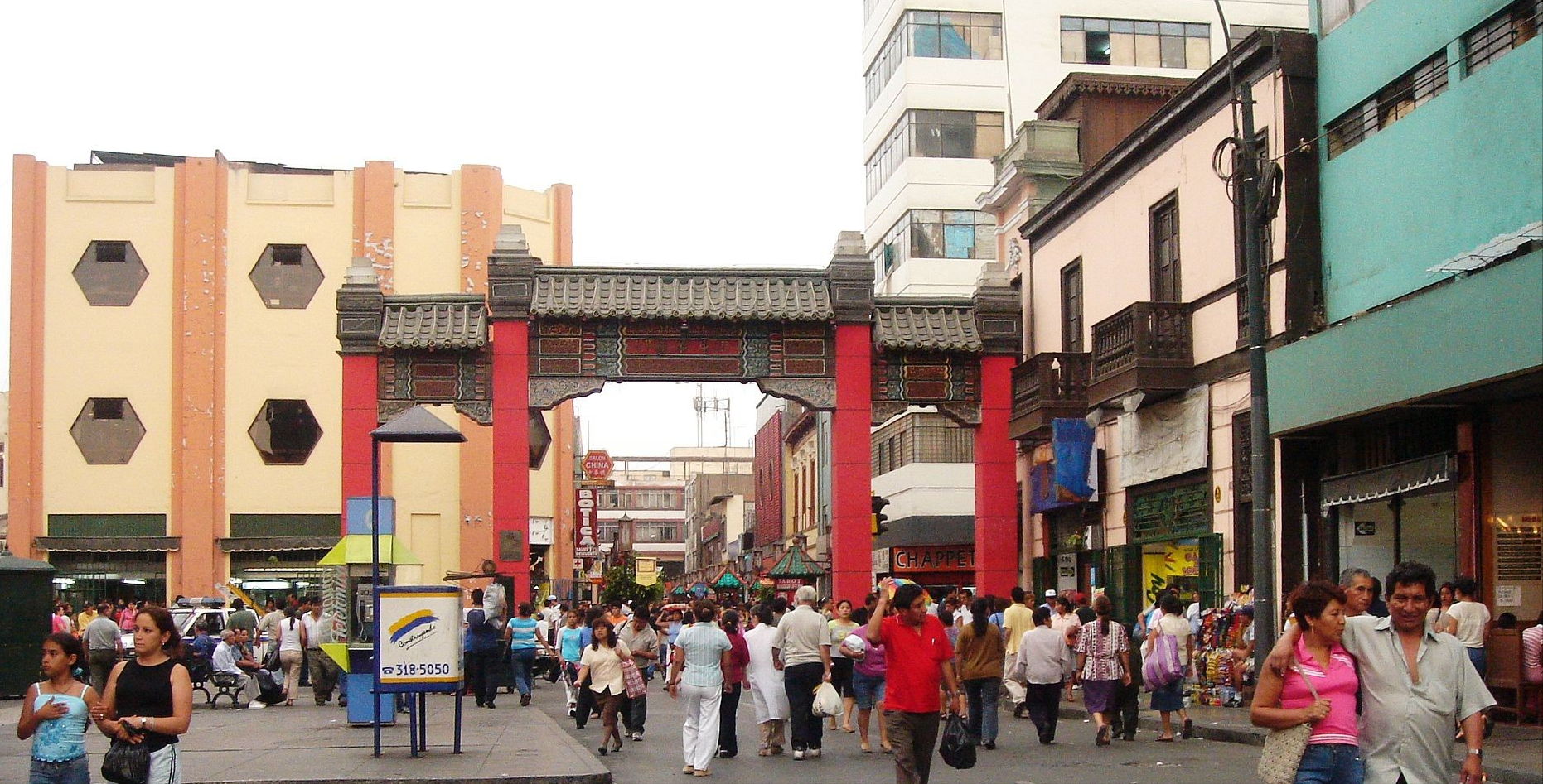 Why are there so many Chinese (Chinese) in Peru thousands of miles away ...