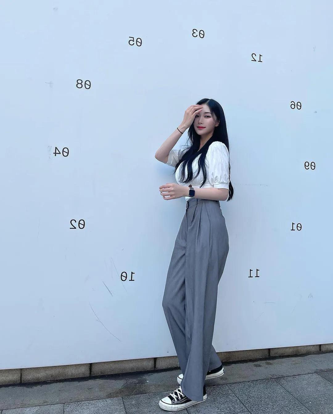 South Korean model Jiwon, Gu Pan is radiant and sultry - iMedia